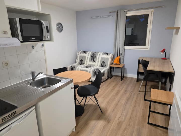 Studio De 19m2 Avec Parking Proche Festival. - Avignon