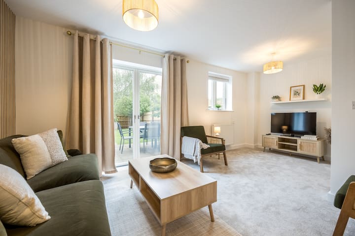 Modern Comfort 2 Bedrooms With Parking - Bicester