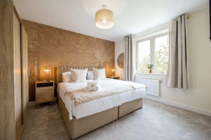 Modern Comfort 2 Bedrooms With Parking - Bicester