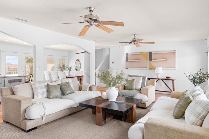Pool/spa 4br - Parking, Pets Ok, W/d + Office Room - Menifee, CA