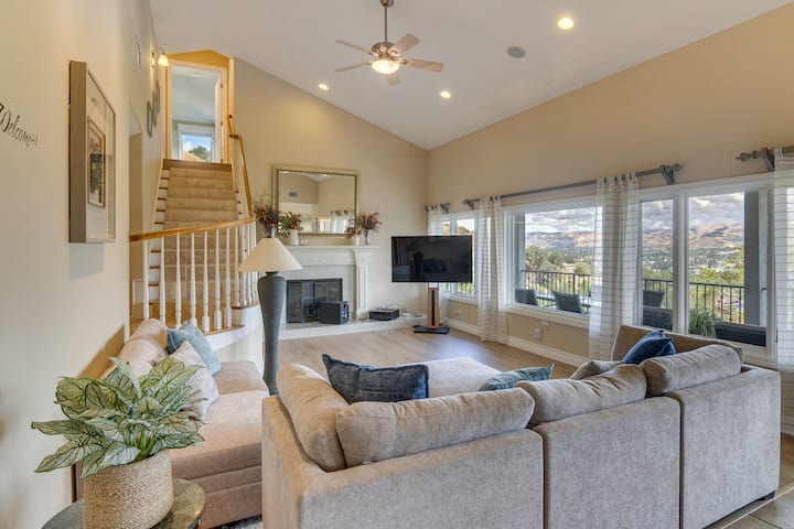 Amazing Mtn & City Views! Simi Valley Hideaway - シミバレー, CA