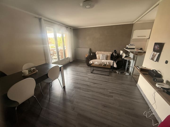 Appartement 3 Chambres, Confortable Et éQuipé - Lieusaint