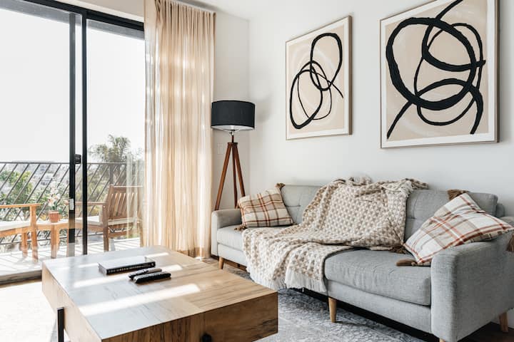 Hotel Style 2b Penthouse In K-town With View - 洛杉磯, CA