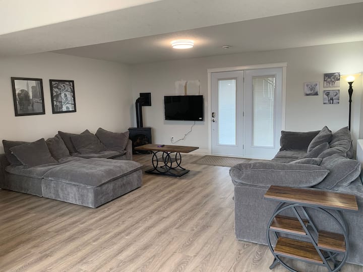 5 Bedroom Crew House In Chelmsford - Grand Sudbury