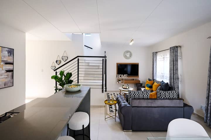 Sandton Luxe Villa - Midrand