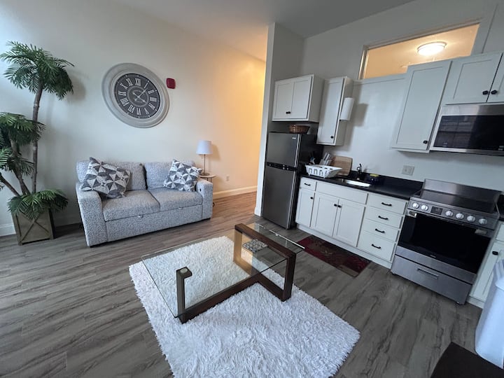 Clean Affordable Apartment In Downtown Concord, Nh - Pembroke, NH