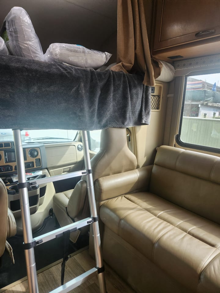 My Rv - West Vancouver
