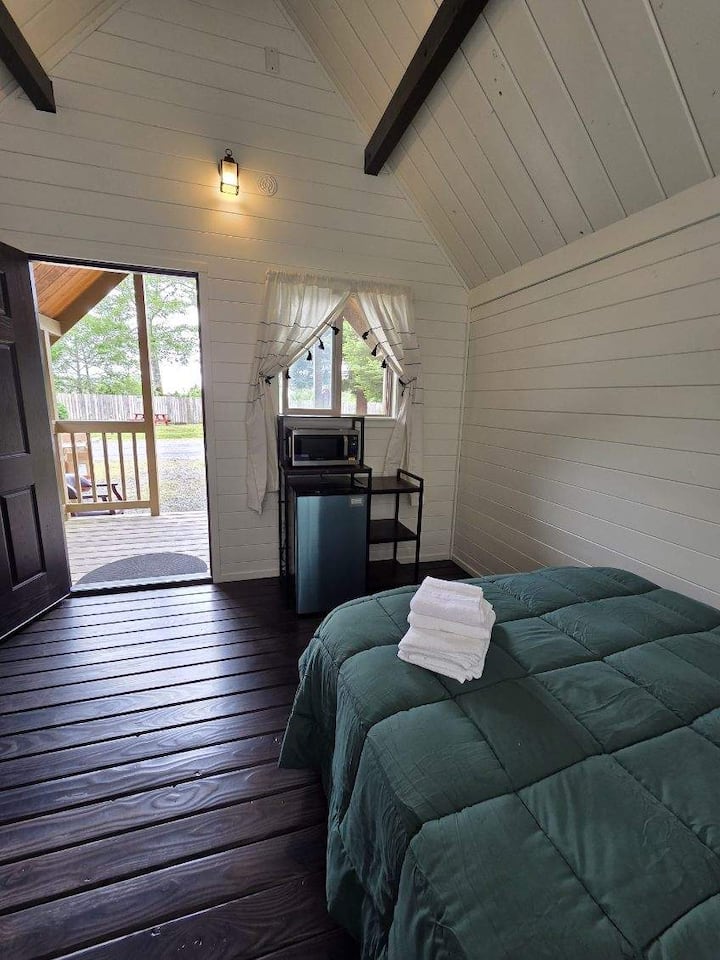 C-10 Resort A Frame Cabin - Arcata, CA