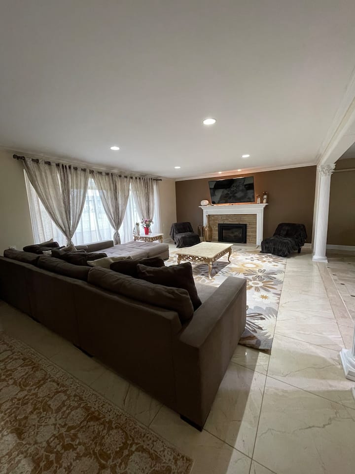 Large Modern Spacious House For World Cup! - Lincoln Park, NJ