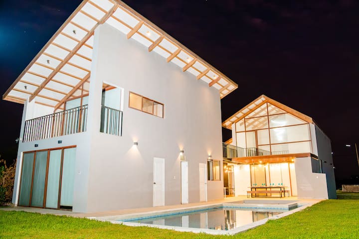 Casa Dhalia / Campo Y Piscina - San Clemente