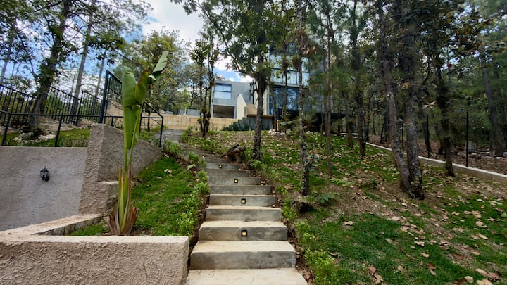 Luxury Mountain House | Fogatero, Billar & Views - San Cristóbal de las Casas