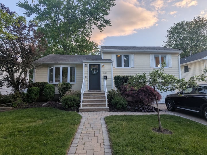 World Cup Family Home - Chatham, NJ
