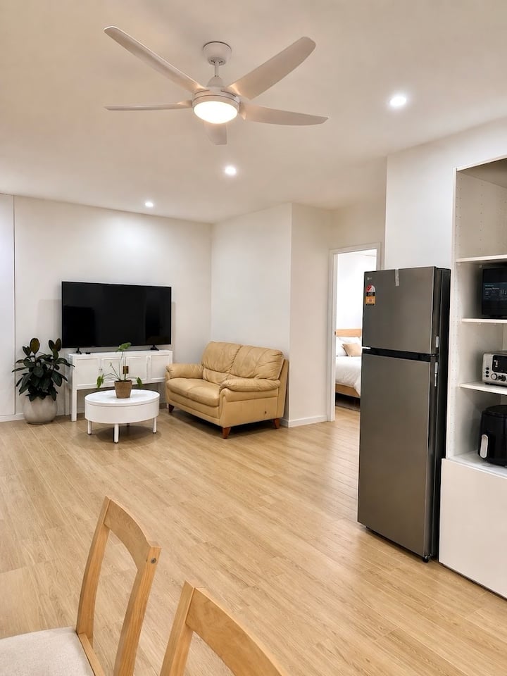 Newly Renovated 2br Guest Suite With Private Entry - Brisbane