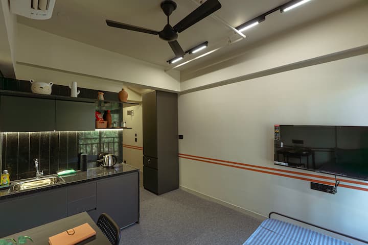 A Cozy Single Bed Studio Apartment W/ Bathroom 1 - Ahmedabad