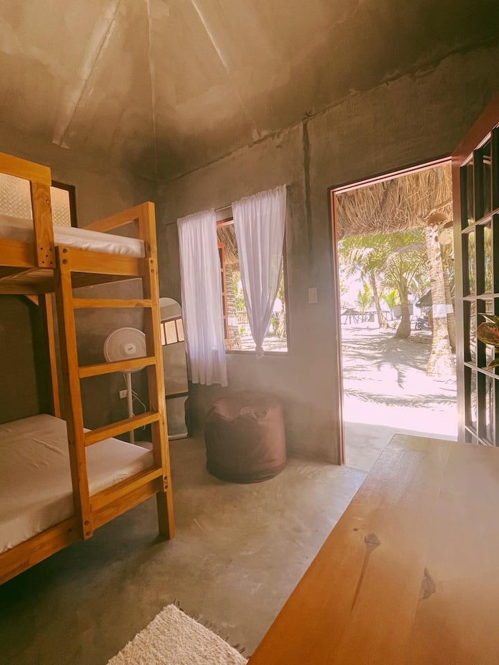 Baler Beachfront Ac Tiny House 2-4pax - Baler