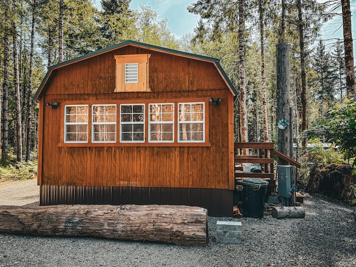 Rainforest Retreat Cabin - Forks, WA