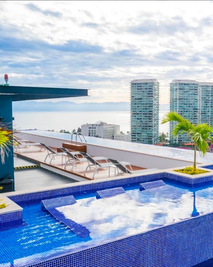 Luxury 13th Floor Penthouse | Pools & Gym - Puerto Vallarta