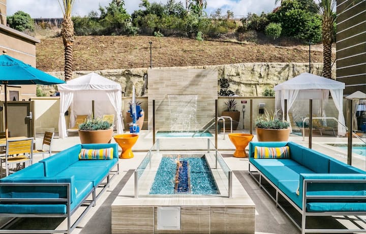 Stylish 3 Hotel Suites W/ Parking & Breakfast - Mission Viejo, CA