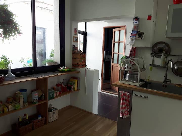 Maison De Ville Dans Quartier Croix De Fer - Nîmes