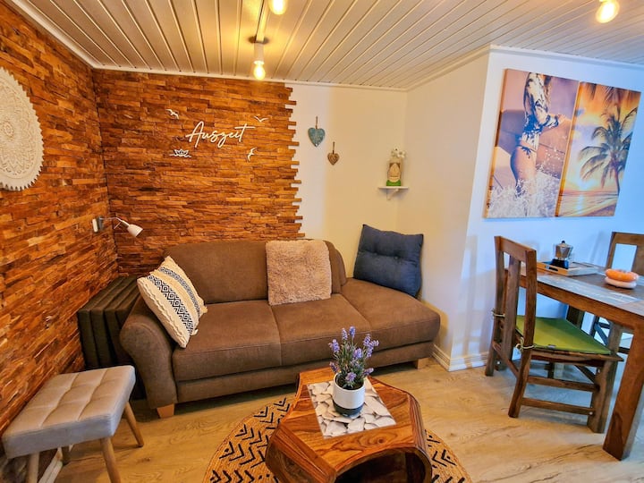 Cabin 1, Coastline Apartments - Barth
