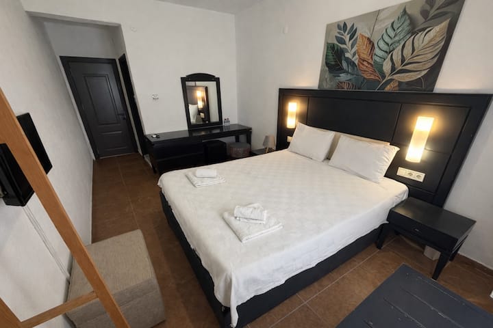Bitez Sahile 50 Metre Otel Odası - Bodrum