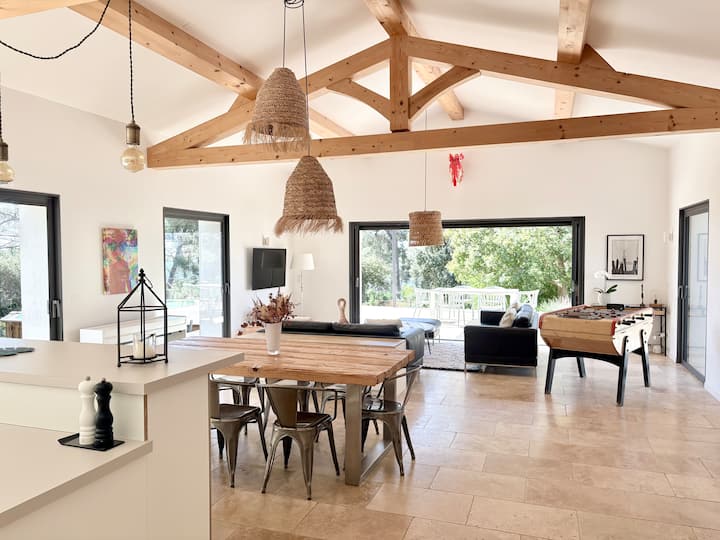 Très Belle Villa Entre Pinède Et Mer En Provence - La Ciotat
