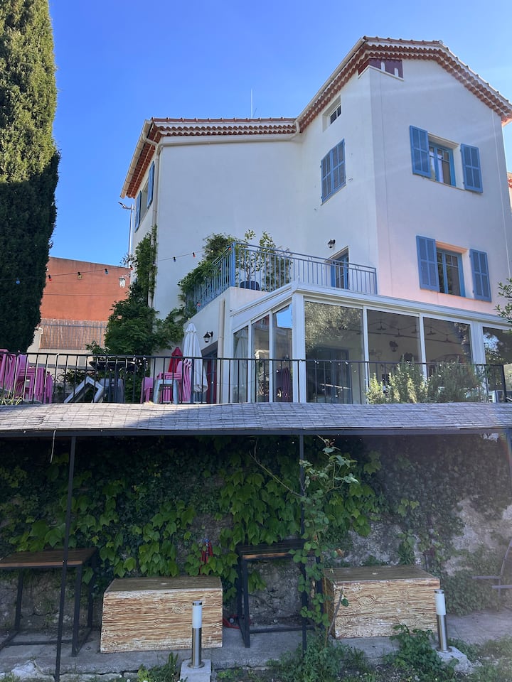 Maison Typique à 400m Du Centre Historique - Vence