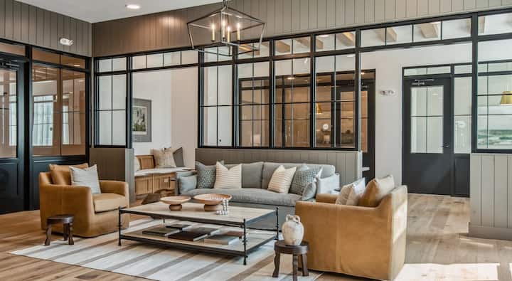 Modern Ground Floor 1br Retreat Resort Amenities - San Marcos, TX
