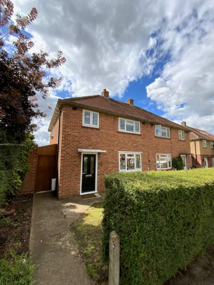 4 Double Bed House In Guildford Close To Uni. - Godalming