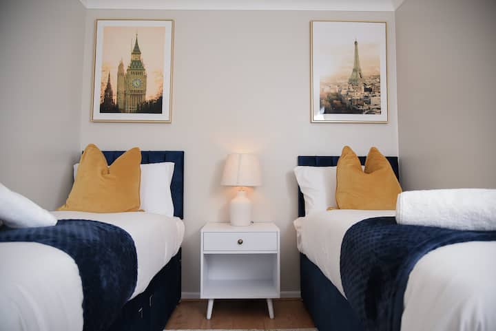 Luxe Homely Retreat Wi-fi Parking Town Centre - 콜체스터