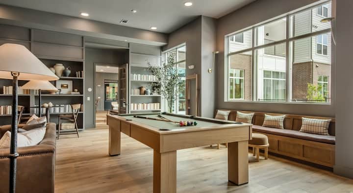 Stylish 1br Stay | Pool + Luxe Amenities - San Marcos, TX