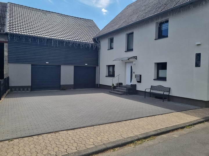 Ferienhaus Für Gruppen Bis Zu 15 Personen - Nürburg