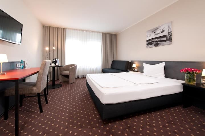 2 Rooms + Parking | Near Schwetzingen Palace-5.3mi - Heidelberg