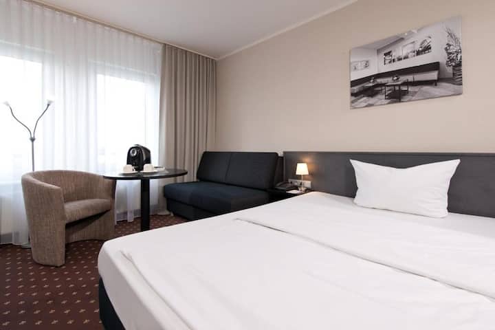 3 Rooms Near Technik Museum Speyer - 6.3 Miles - Heidelberg