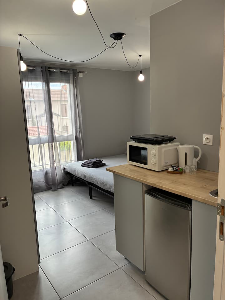 Studio Cosy • Résidence Privée à 1min Du Metro - Villeurbanne