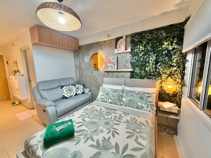 Marina Spatial Condo-unit 16: Mountainview Studio - Dumaguete