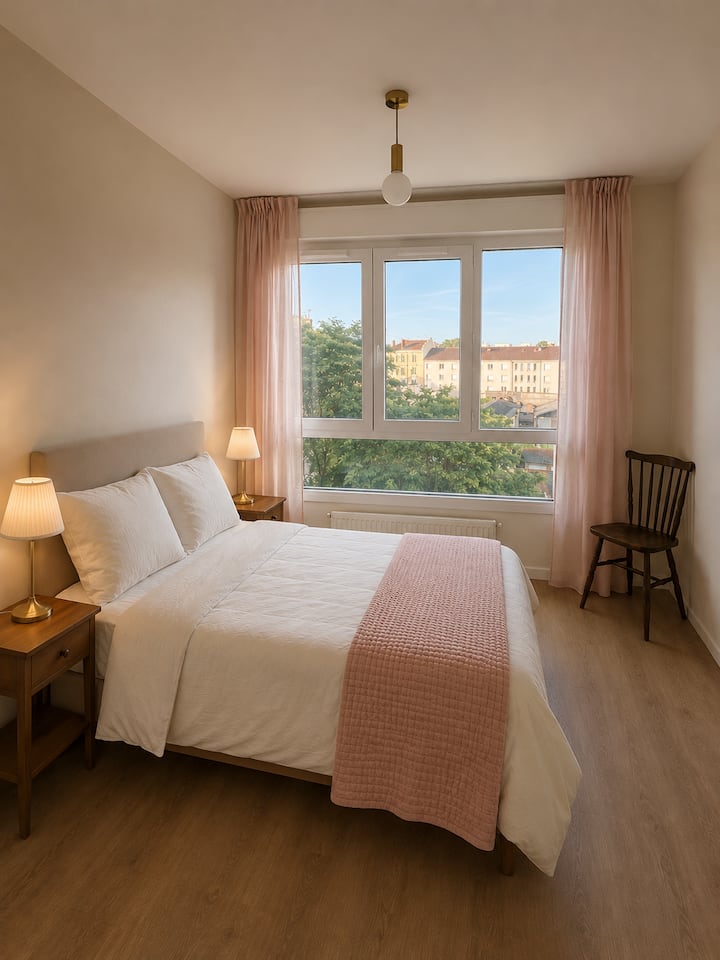 Central Renovated Flat | 3br | Lyon 7 | 6-8people - Lyon