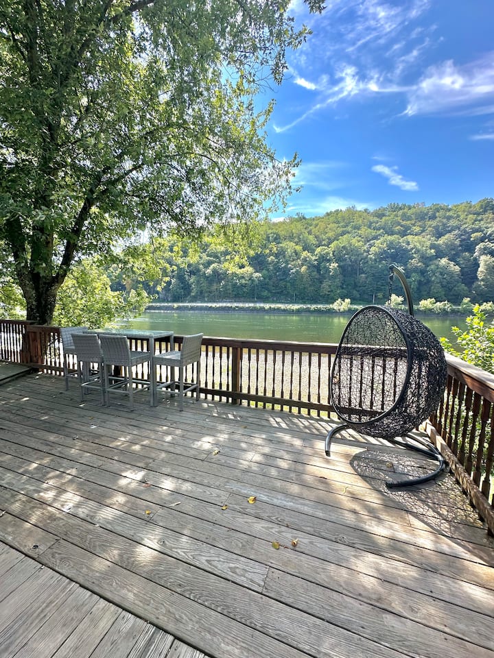 Riverfront Escape - New Hope, PA