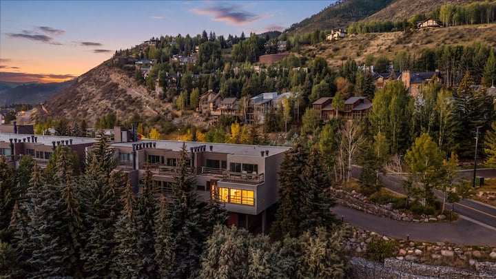 Vail Condo With Hotel Amenities I Walk To Shuttle - Vail, CO