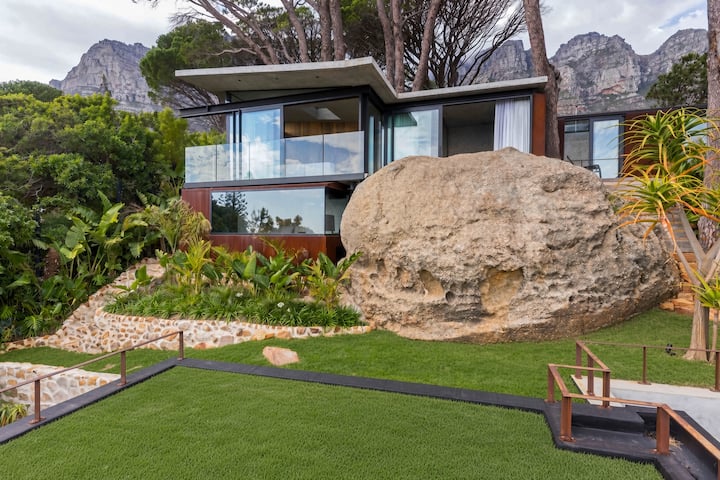 Epic Camps Bay Oasis, Lions Rock, Cape Town - Camps Bay