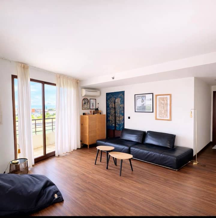 Cozy Apartment Steps From Anse Vata Beach - New Caledonia