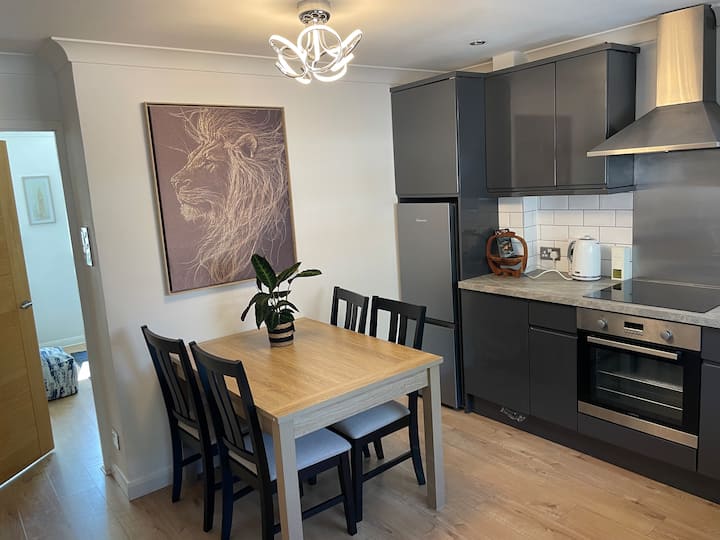 1 Bedroom Entire Apartment In Loudwater - High Wycombe
