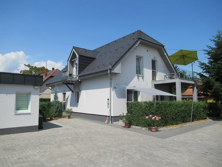 Centrum Apartmanház 3-as Apartman - Balatonboglár