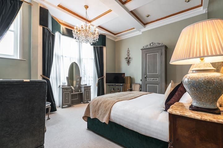 Double-sdb Privée-perrier Jouet - Feature - Brighton and Hove