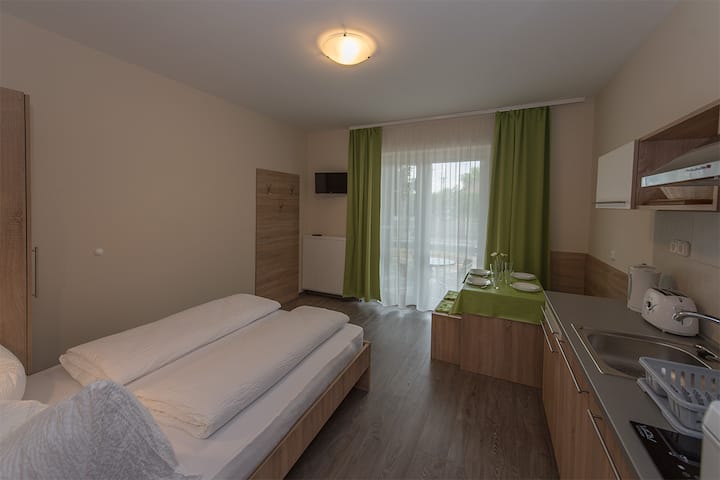 Centrum Apartmanház 2-es Apartman - Balatonlelle