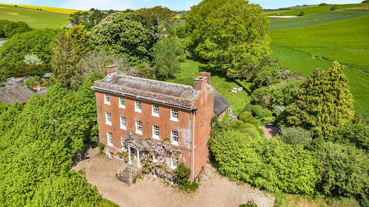 West Kennett House, Sleeps 10, Near Marlborough - Marlborough