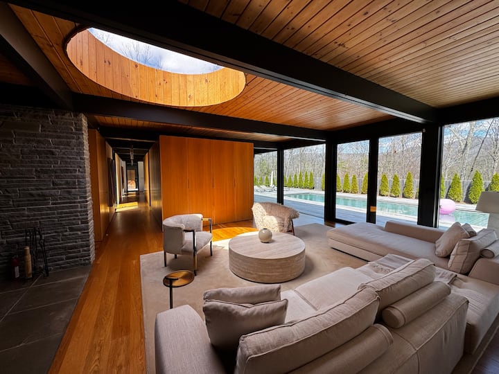 Woodstock Mid-century Retreat - Woodstock, NY