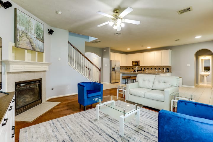 Private Yard & Furnished Patio! Rosenberg Retreat - Richmond