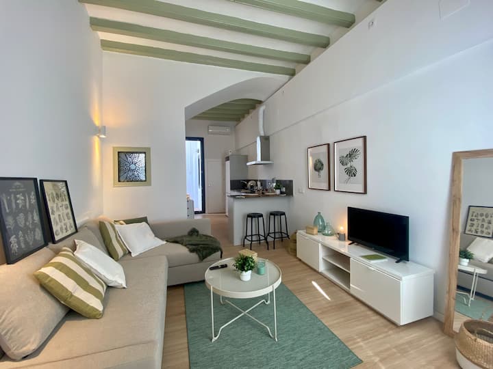 Precioso Apartamento Con Patio Interior – Mataró - Mataró