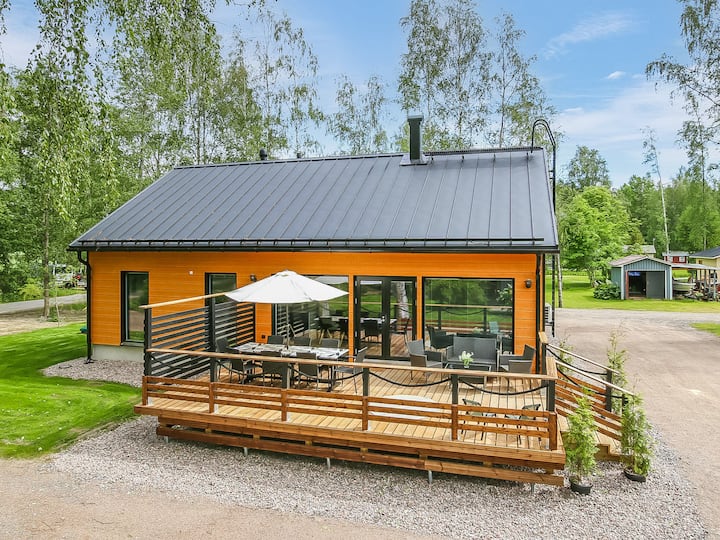 Lukupirtti By Interhome - Eura